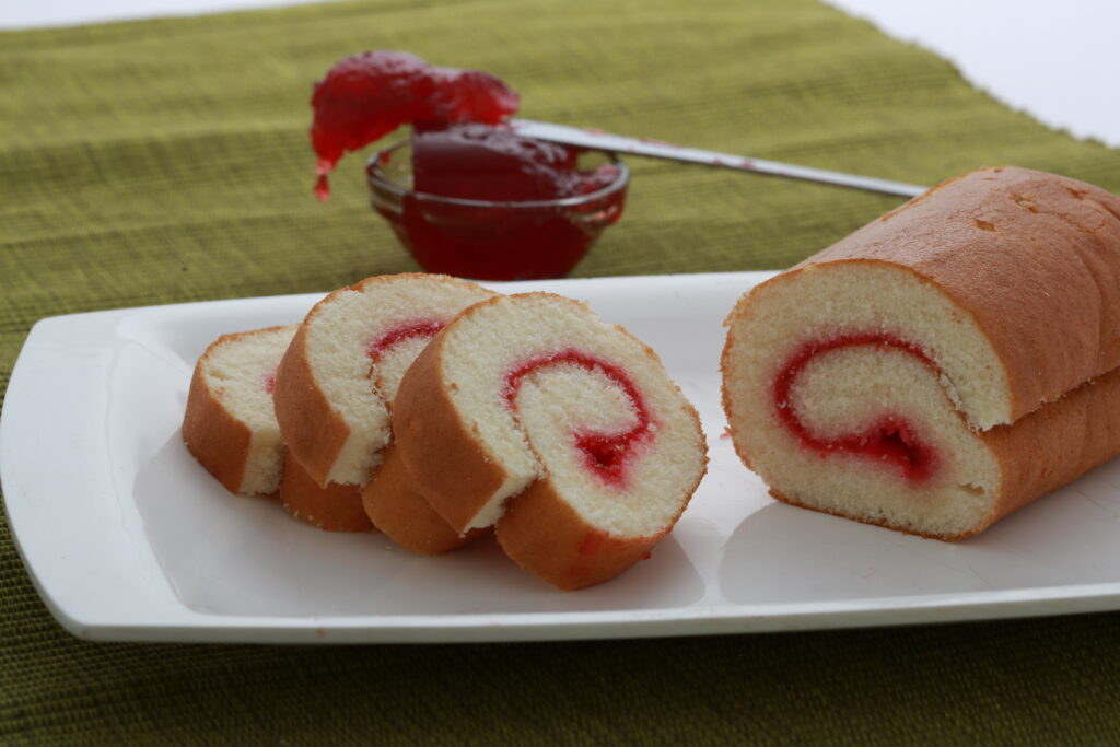 Jam Roll - Crème de Fiesta – Best Bakery in Pune for Designer Cakes ...